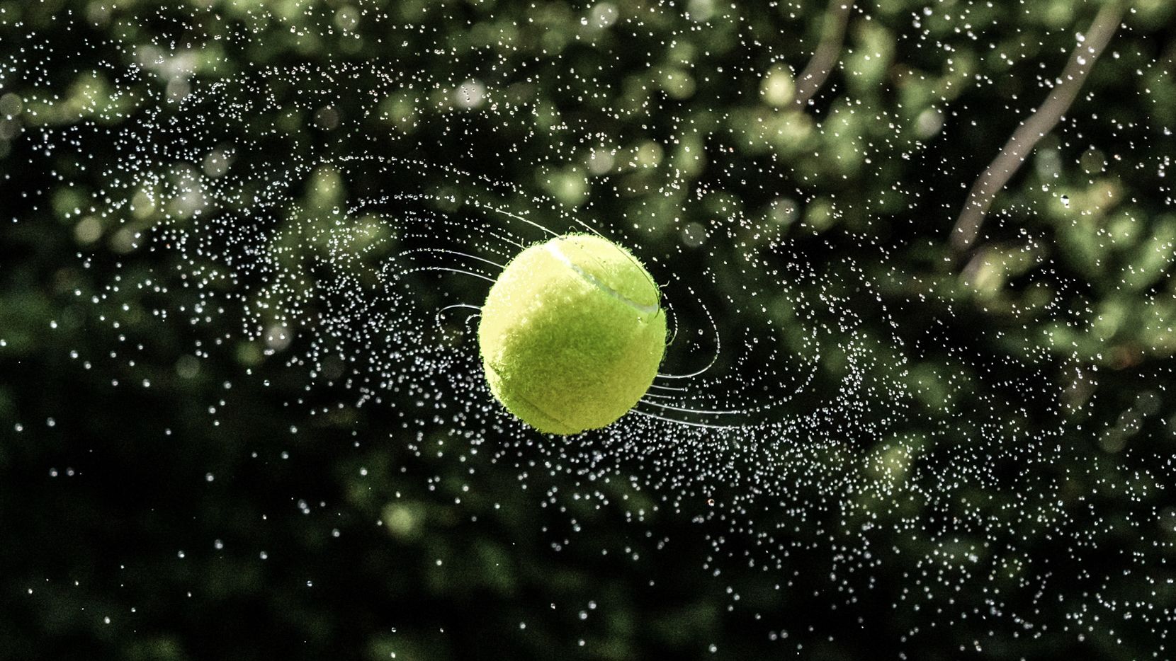 Game, set and match! Ace your tennis shots with this winning camera ...