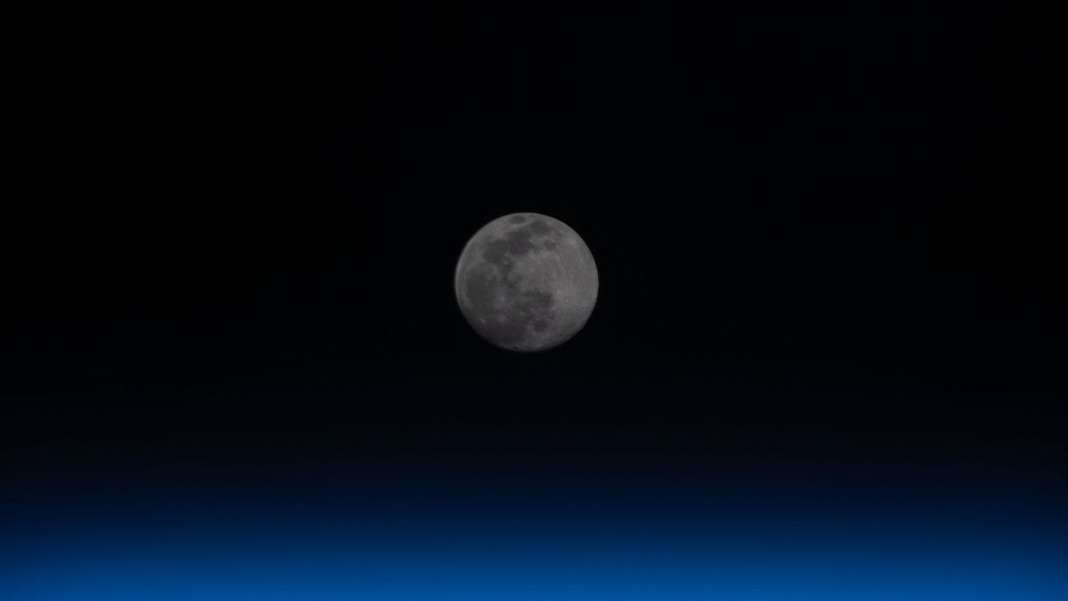 15 incredible images of Earth's moon | Live Science