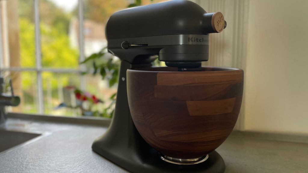 KitchenAid Design Series 4.7L Evergreen Stand Mixer review: a worthy ...
