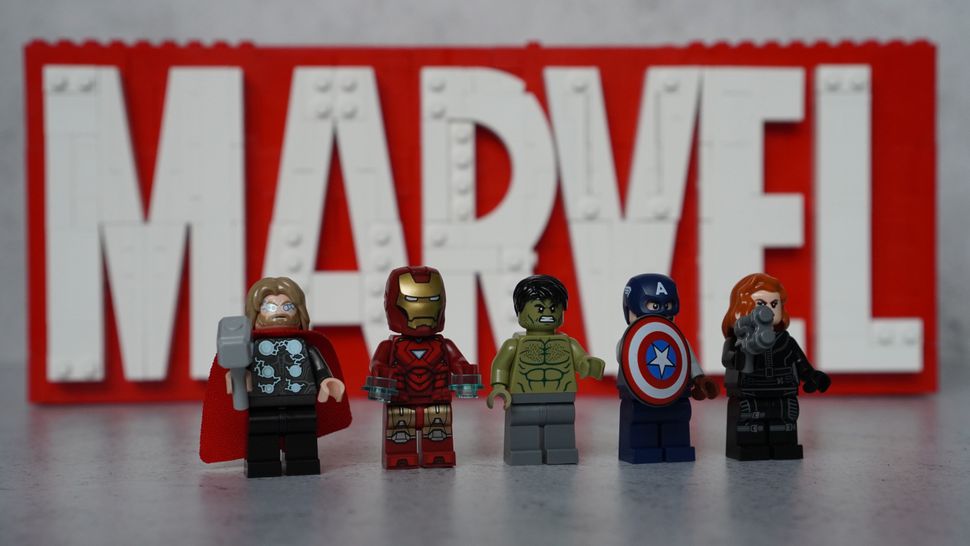 Lego Marvel Logo & Minifigures set review | Space