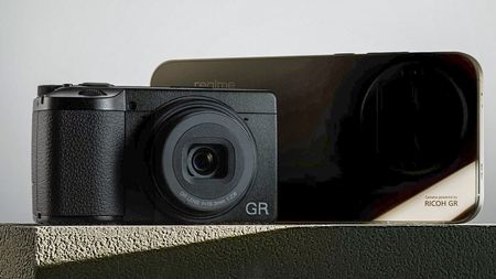 Motorola launches 50MP camera phone for just $150 | Digital Camera World