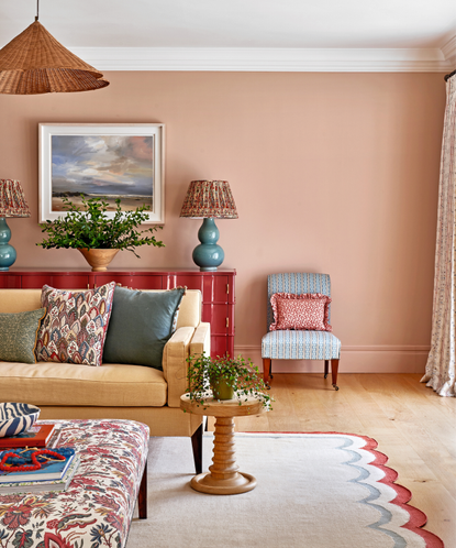 How to inject a plain property with color and character | Homes and Gardens