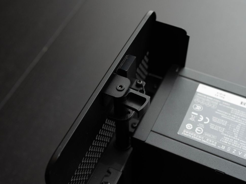 Razer Core X Review: Affordable eGPU Performance - Tom's Hardware | Tom ...