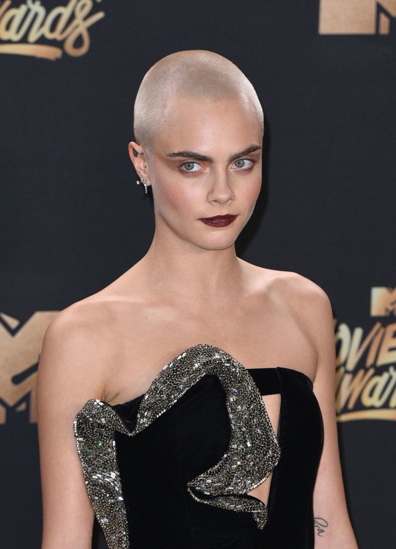 22 Famous Ladies Who Look Great with a Buzz Cut - These Female ...