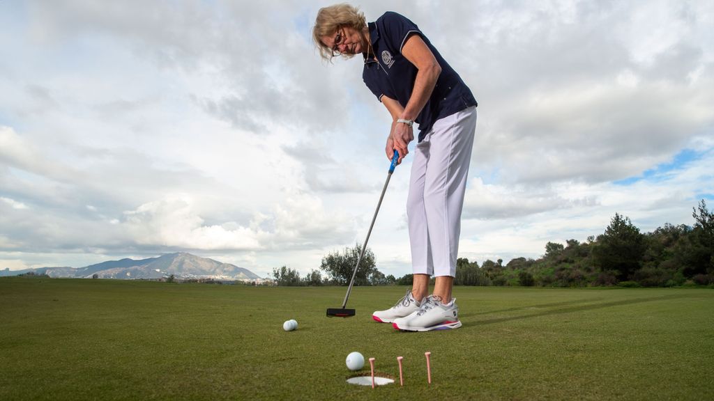 Golf putting tips and drills demonstrated by experts | Golf Monthly