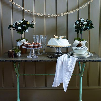 Country Christmas table ideas | Ideal Home