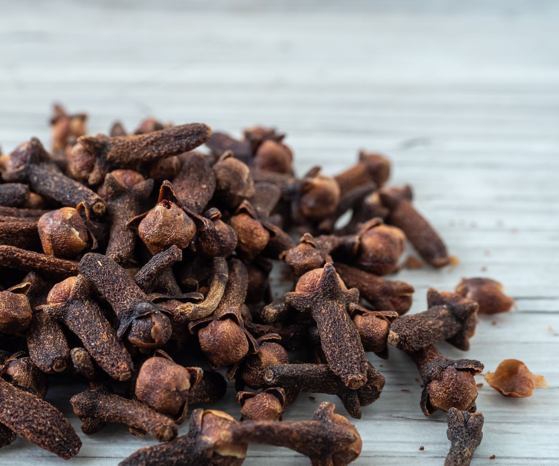 3 spices to deter common garden pests: natural solutions | Homes and ...