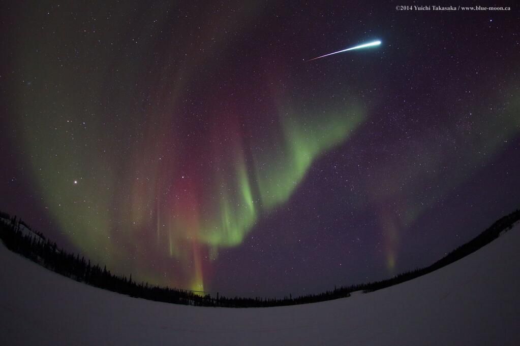 Aurora Photographer Captures Dazzling Fireball Over Canada (Photos) | Space