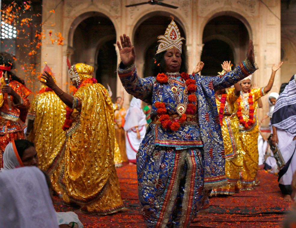 12 traditional dances from around the world | The Week