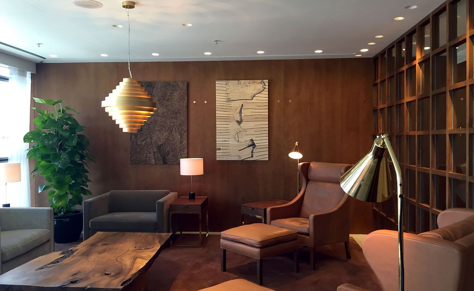 Studioilse transforms Cathay Pacific's First Class Lounge in Hong Kong ...