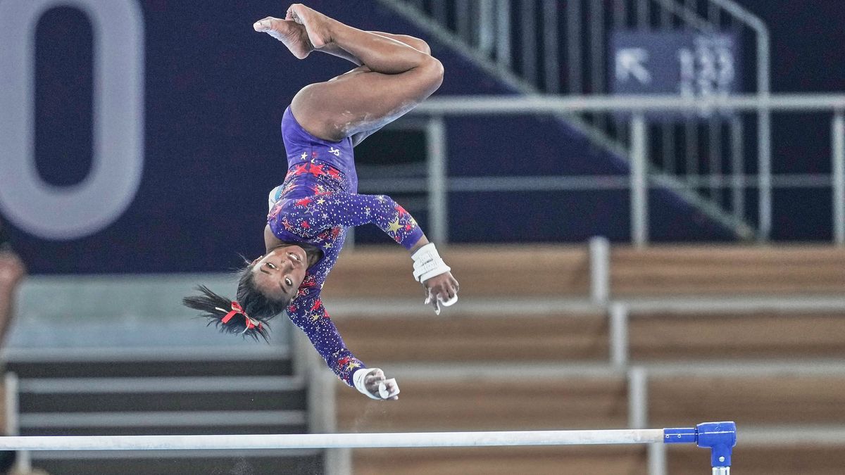 What's happening inside Simone Biles' brain when the 'twisties' set in ...