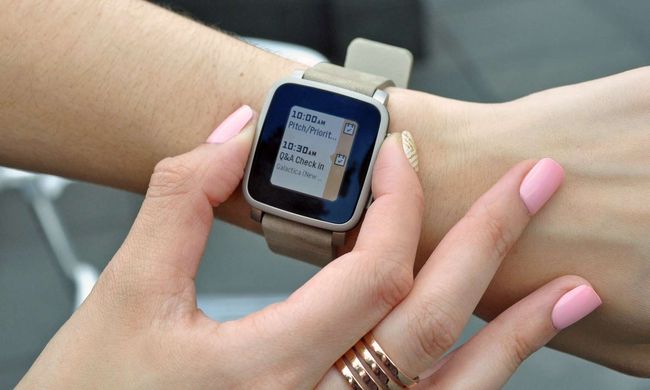 Pebble Watch returns from the dead with its founder and open source ...