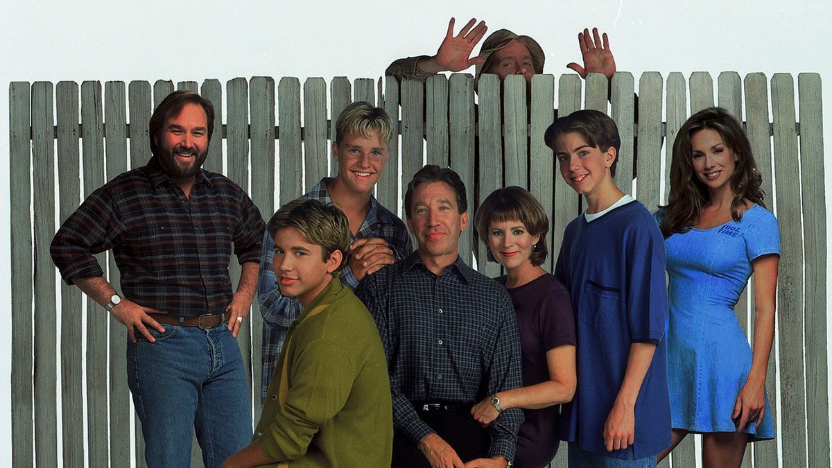 The Story Behind Wilson Always Hiding His Face Behind The Fence On Home ...