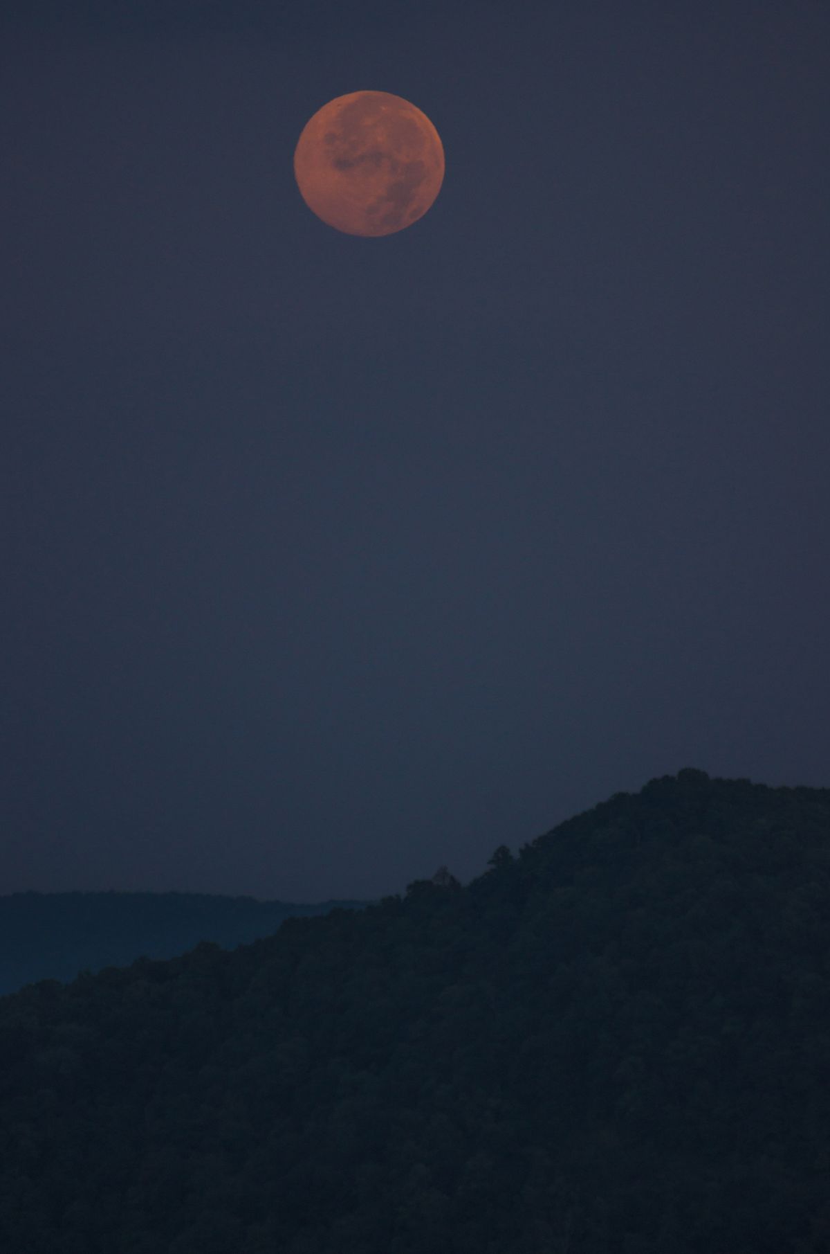 Blue Moon of 2015 Thrills Skywatchers with Lunar Beauty (Photos) | Space