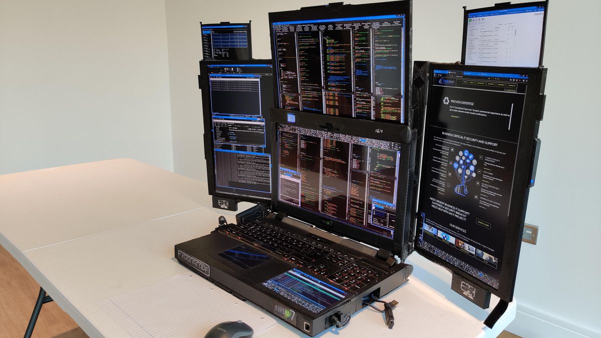 Seven-Screen Aurora A7 Laptop Costs Up to $20,000 | Tom's Hardware