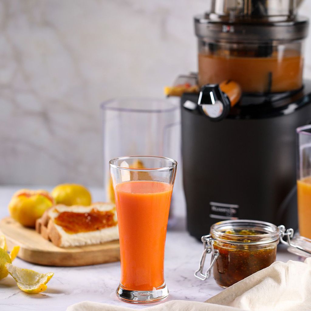 What is a cold press juicer? Everything you need to know | Ideal Home