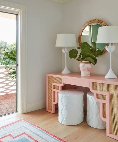 The new 'pretty' decorating trend for 2023, according to experts ...