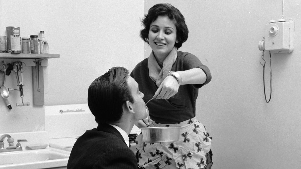 Millennials Want Women to Stay at Home - Gender Roles According to ...