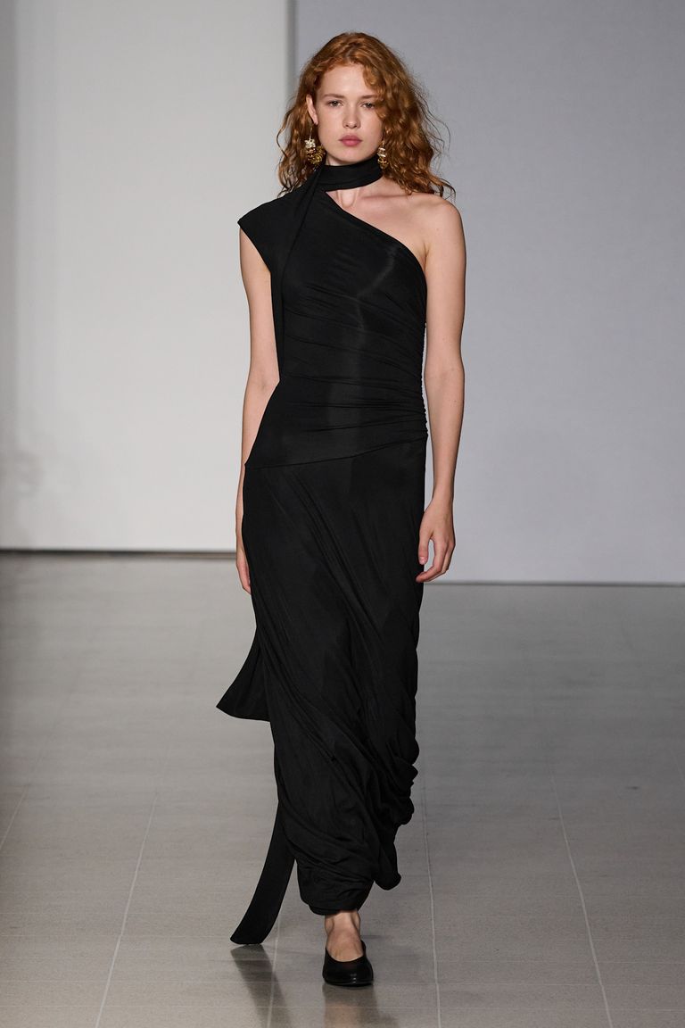 Winter Dress Trends 2024: The Styles to Know About, According to an ...