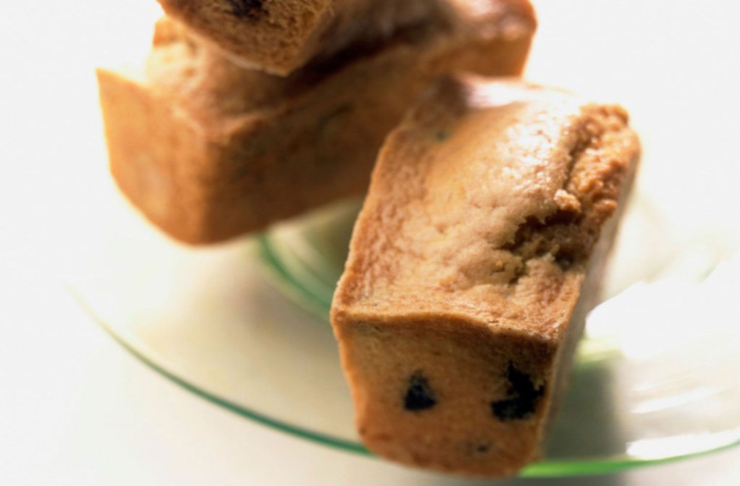Low-sugar malt loaf bars | Packed lunch Recipes | GoodtoKnow