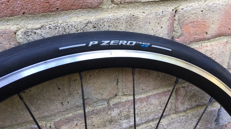 Pirelli P Zero Race 4S tyre review - fast, grippy and comfortable ...