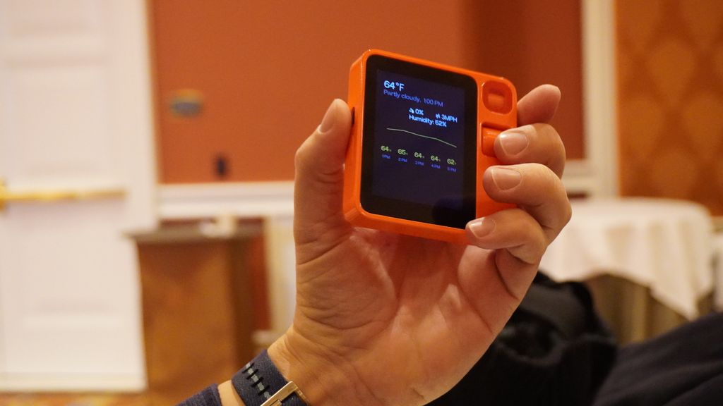 Rabbit R1 vs Humane AI Pin vs Limitless Pendant: AI wearables compared ...