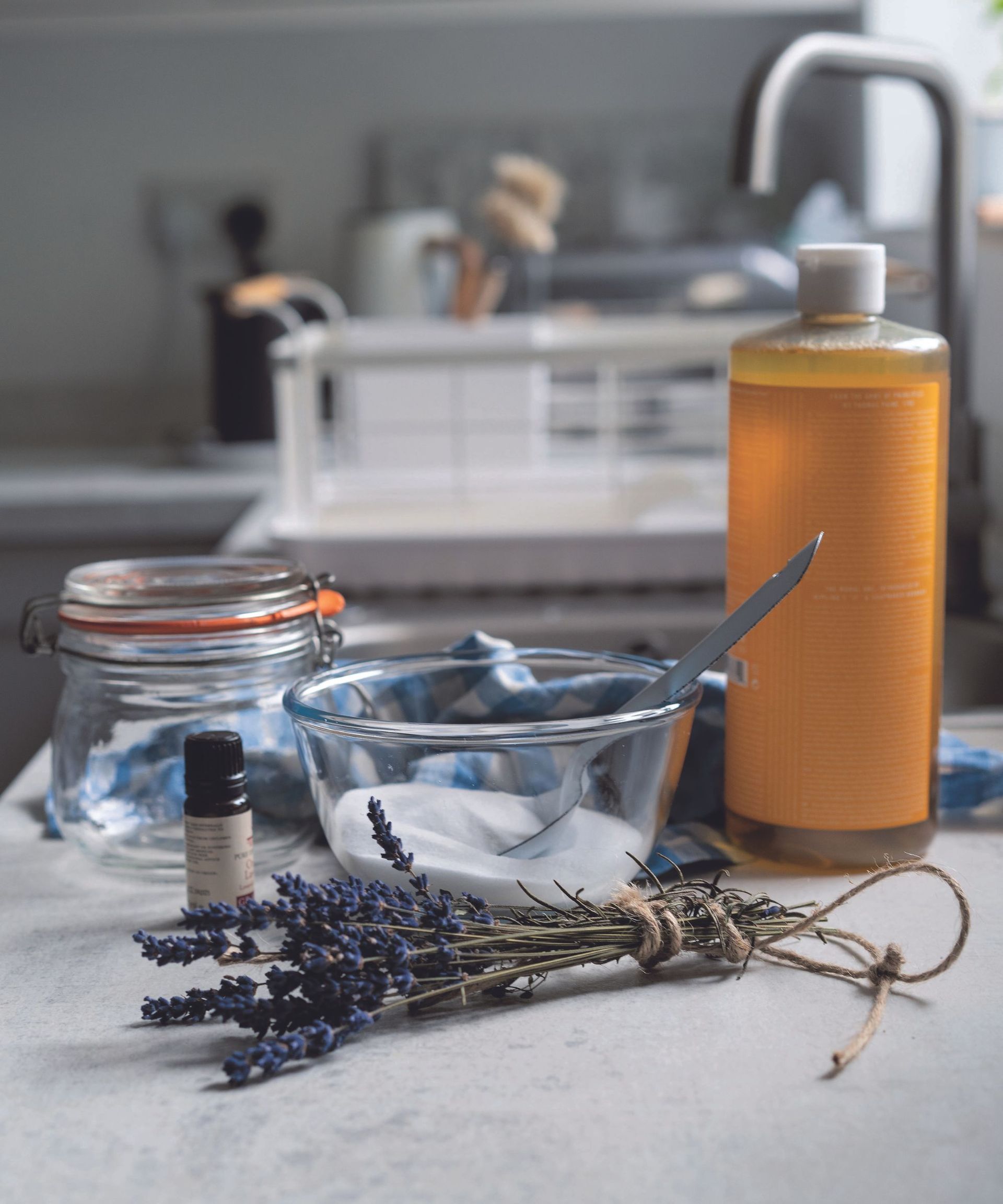 Homemade kitchen cleaner – an easy eco step-by-step | Homes and Gardens