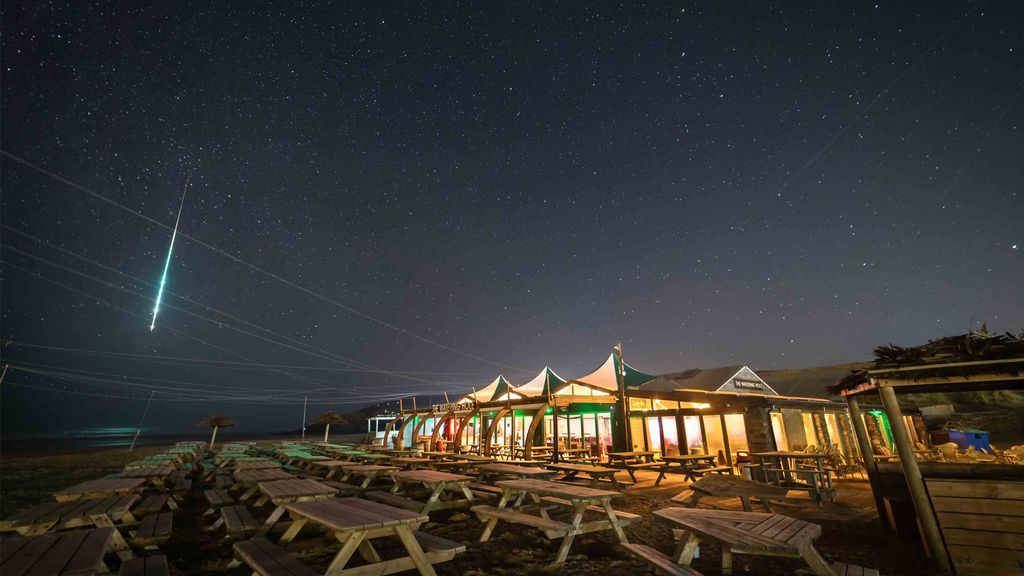 How to photograph meteors and meteor showers | Space