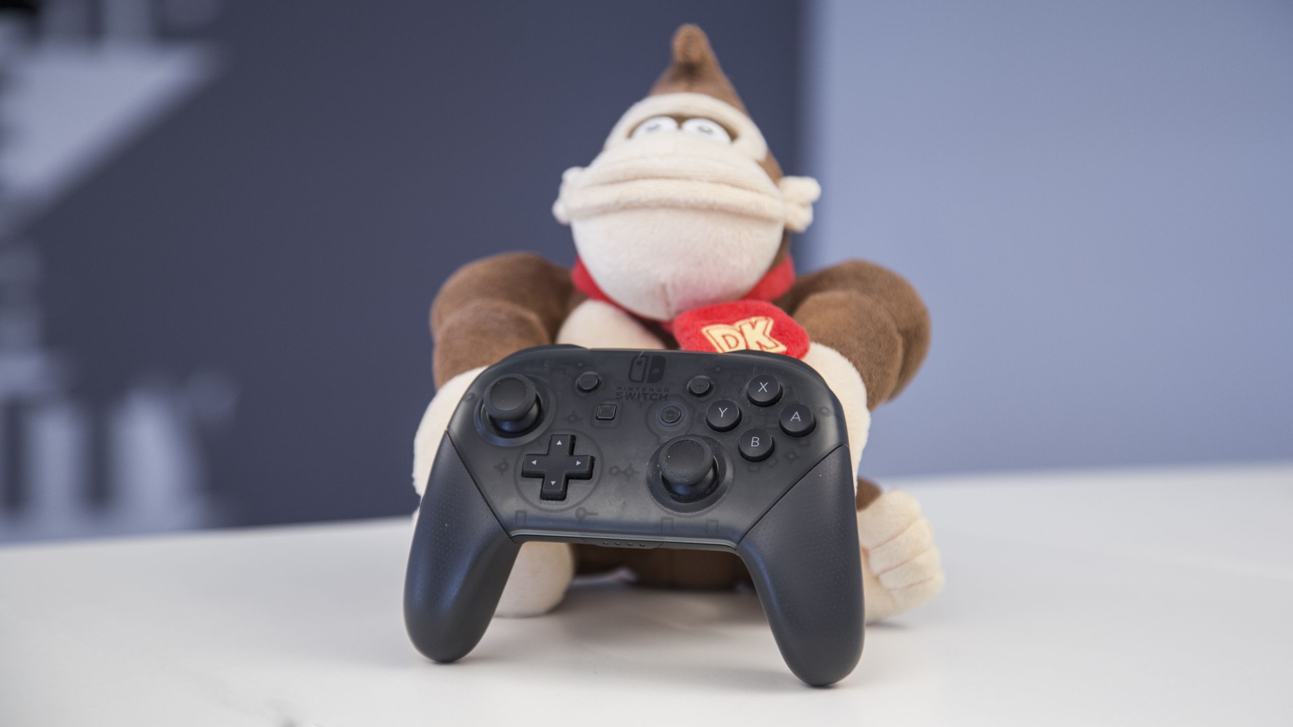 Nintendo Switch Pro Controller and Super Mario Odyssey bundle is on ...
