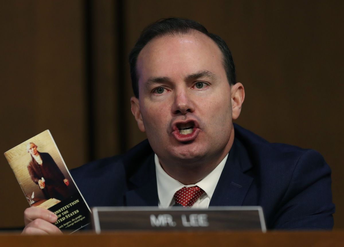 GOP Sen. Mike Lee speaks without mask at Barrett hearing despite ...