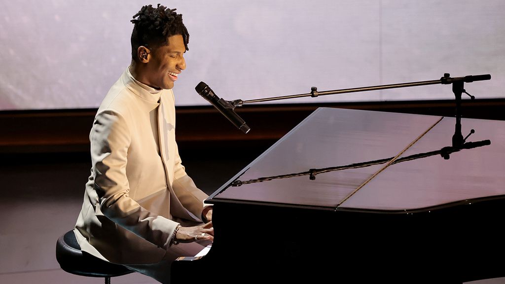 Jon Batiste Named Pianist Of The Year At The Pianote Awards As Jordan