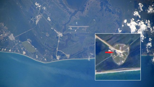 ISS astronaut spots Artemis 2 moon rocket on the launch pad from space ...