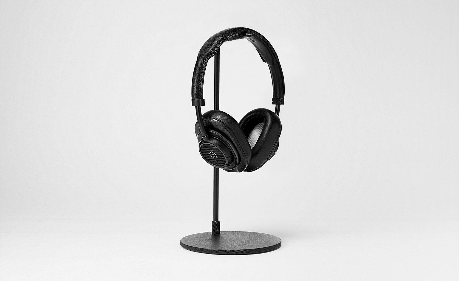 Master & Dynamic launches the modular MW50+ headphone set | Wallpaper