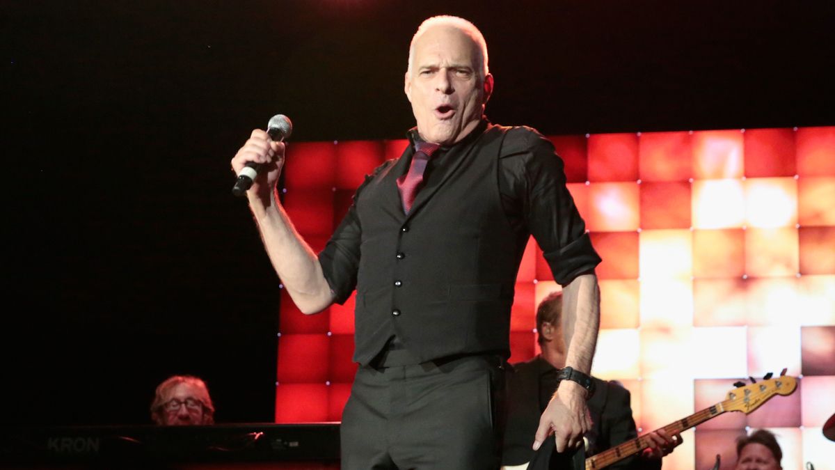 David Lee Roth joins Armin Van Buuren on stage for an EDM remix of Van ...