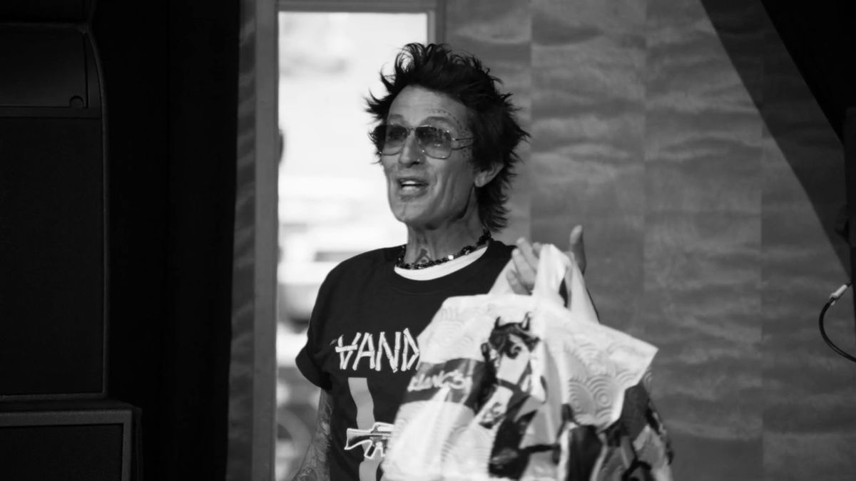 Five reasons to rewatch Foo Fighters debuting new drummer Josh Freese ...