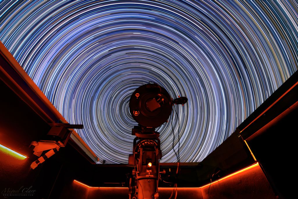 Stunning night sky time-lapse shows how colorful the stars really are ...