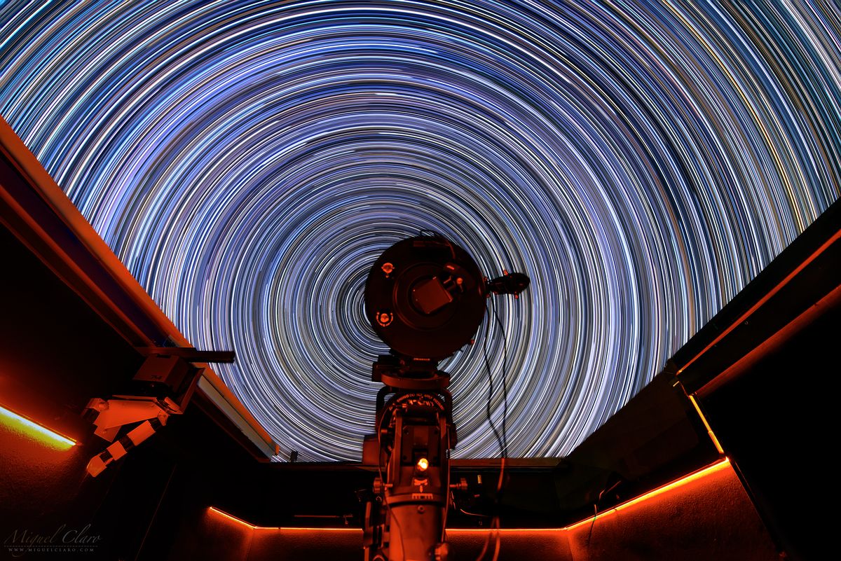 Stunning night sky time-lapse shows how colorful the stars really are ...