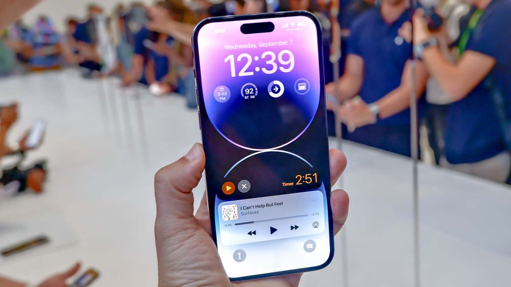 Iphone 14 Deals — Save Up To 1 000 At Verizon Atandt More Toms Guide