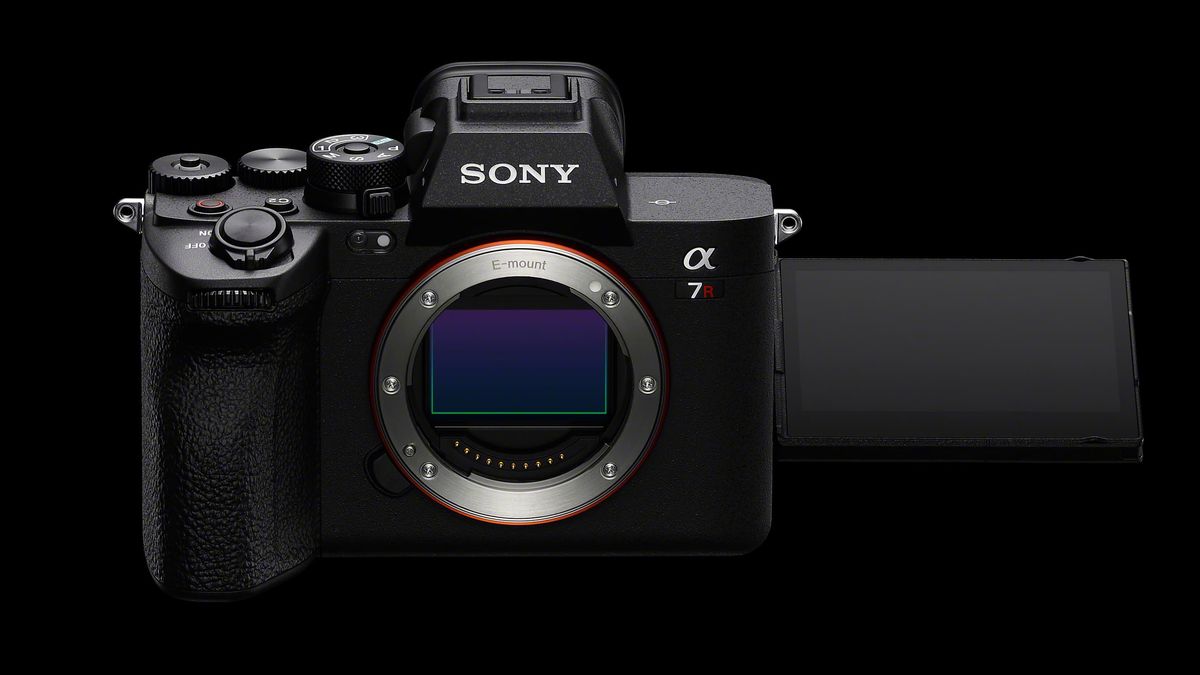 Sony A7R V vs Sony A7 IV | Digital Camera World