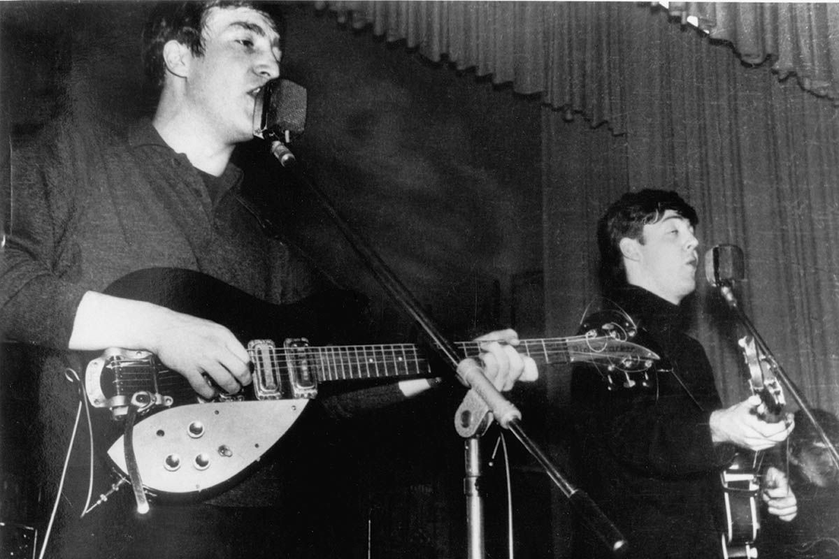 All You Need to Know About John Lennon's Favorite Rickenbacker Model ...