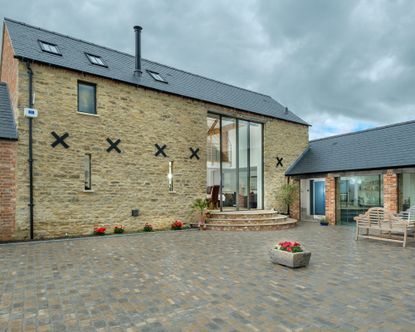 Barn conversion ideas – ways to transform old farm buildings into ...