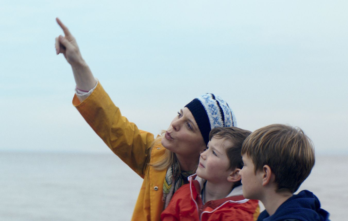 Mum's List | Film review - Rafe Spall & Emilia Fox star in first-class ...