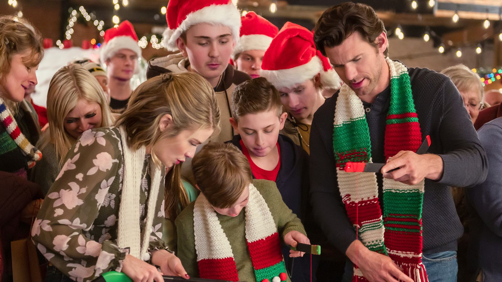 Checkin' It Twice review: Hallmark Christmas movie scores big | What to ...