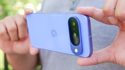 Some Google Pixel 7 users are facing serious battery swelling issues ...