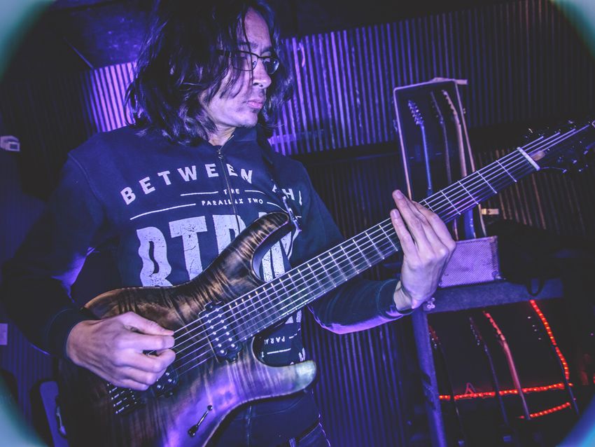 Learn 5 signature chords by Foo Fighters, Stevie Ray Vaughan, Periphery ...