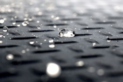 Superhydrophobic What? How Rust-Oleum NeverWet Works | Live Science