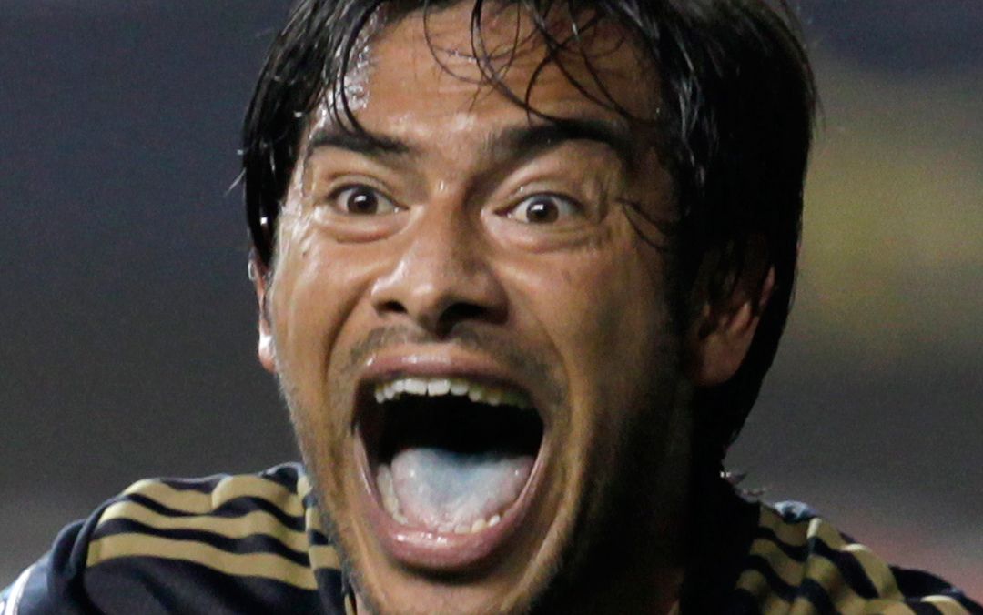 Carlos Ruiz: Great Goals Retold | FourFourTwo