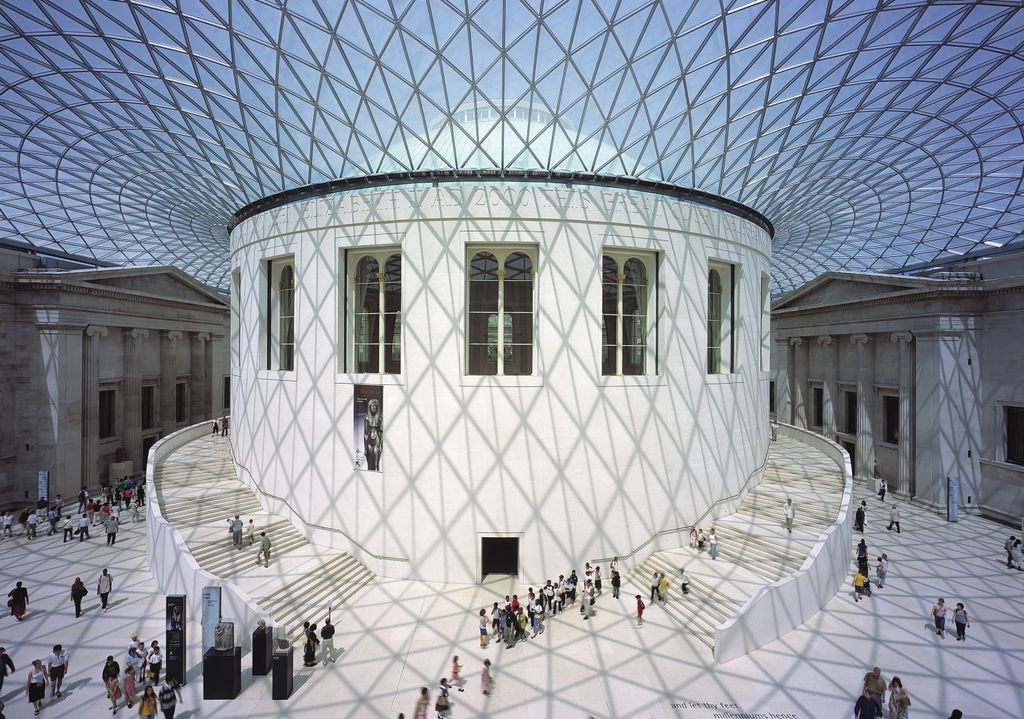 Norman Foster architecture: a guide to his most notable buildings ...