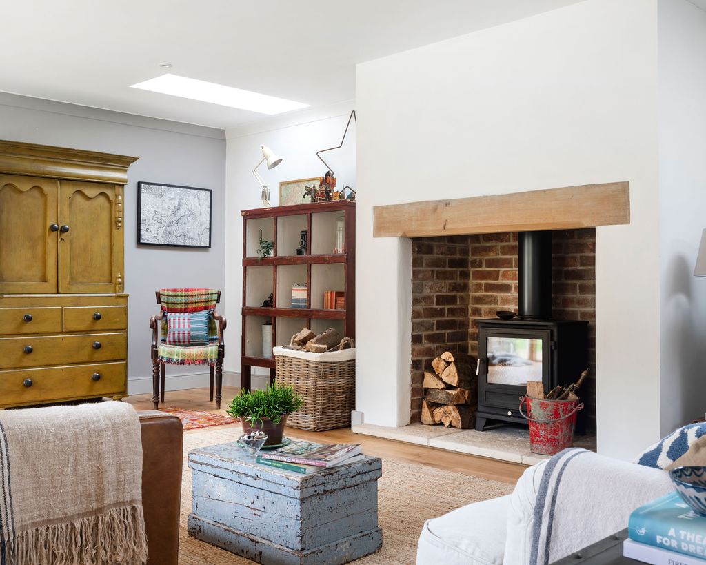 This 200 year old English barn has a modern farmhouse feel | Homes and ...