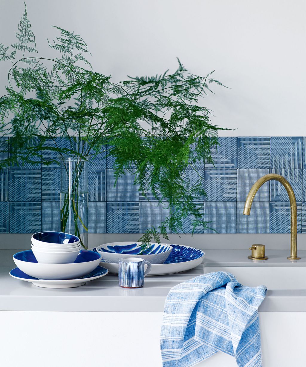 How to install a backsplash - Top tips from the experts | Homes and Gardens